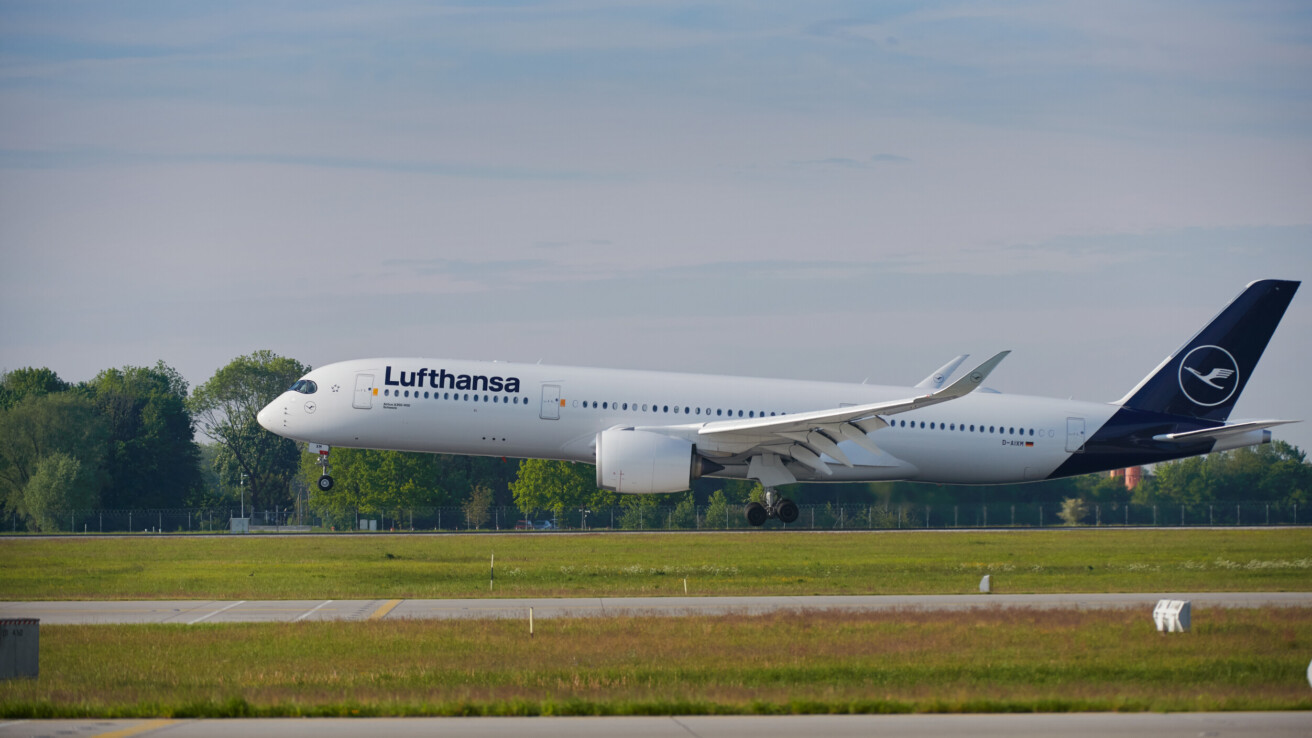 LOT Polish Airlines is certified as a 3-Star Airline | Skytrax