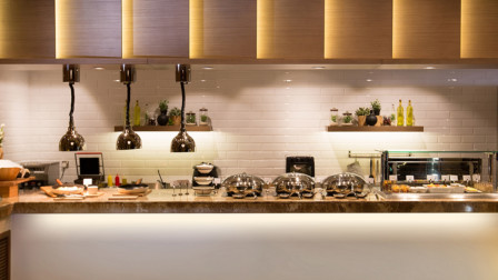 Plaza Premium Al Reem Lounge at Abu Dhabi International Airport