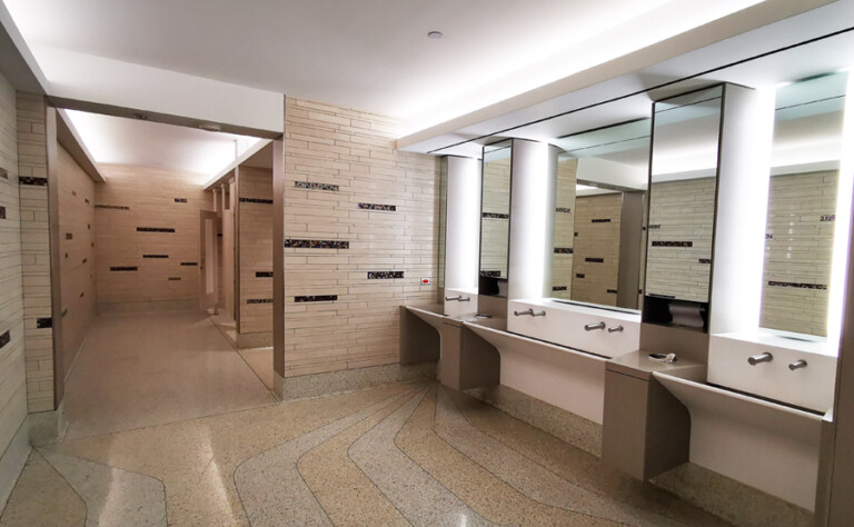 Terminal B LaGuardia Airport is a 5-Star Airport Terminal